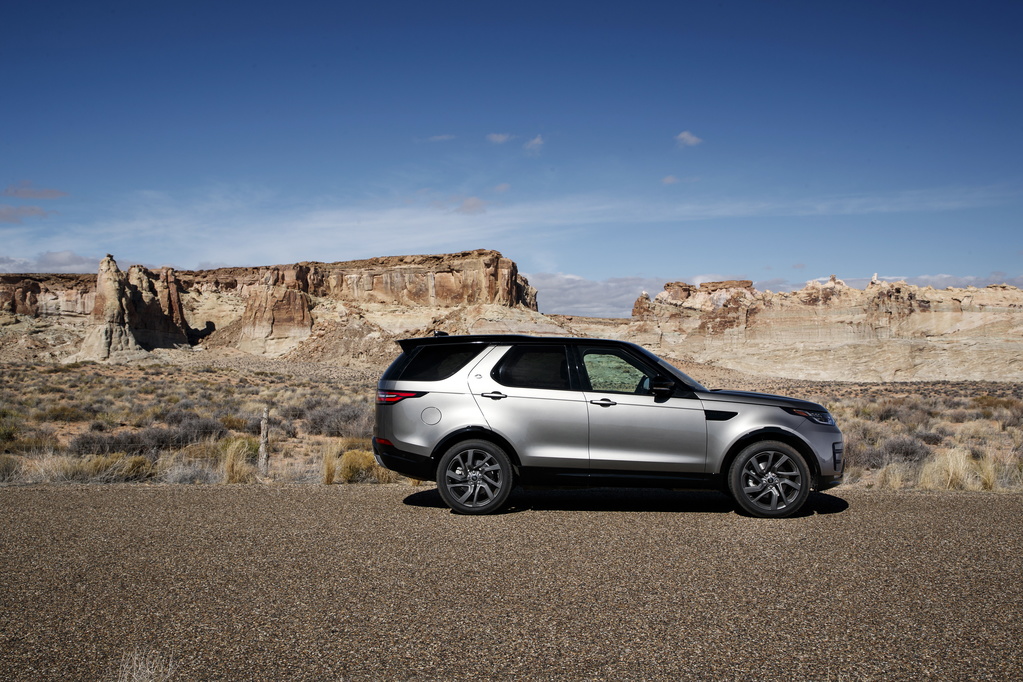 NEW LAND ROVER DISCOVERY - SILICON SILVER | Land Rover Media Newsroom