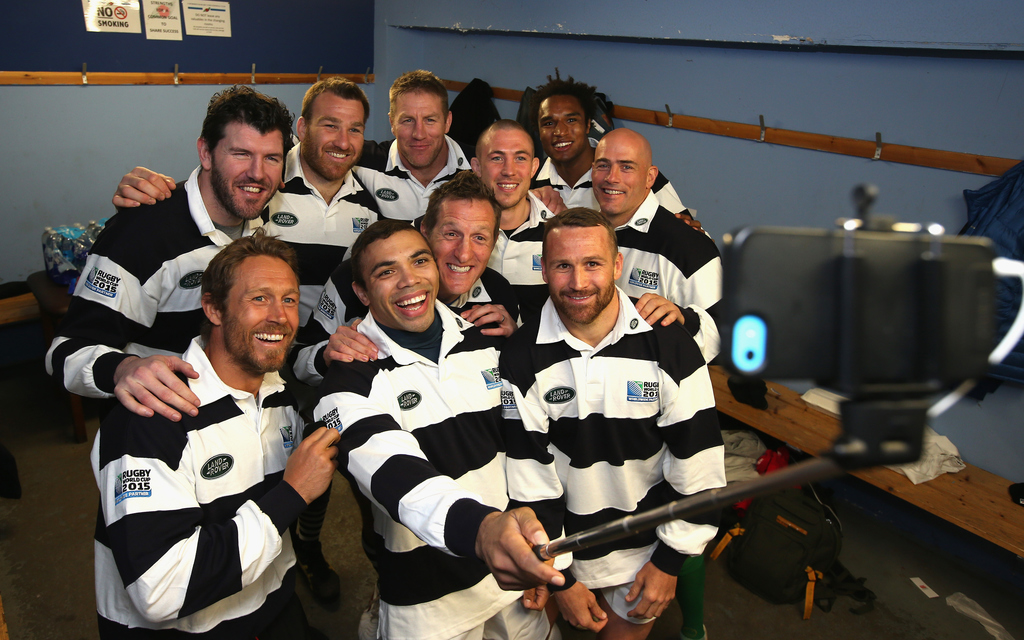 World’s Greatest Players Join Land Rover To Lend A Hand To The World’s ...