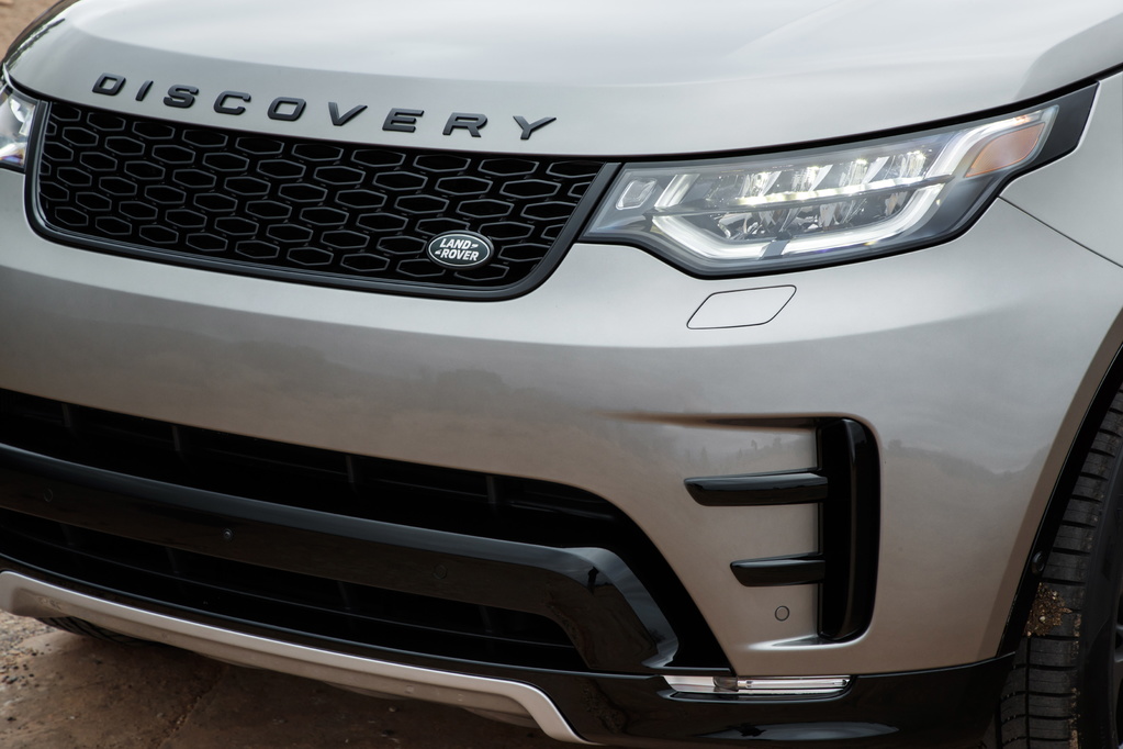 NEW LAND ROVER DISCOVERY - SILICON SILVER | Land Rover Media Newsroom