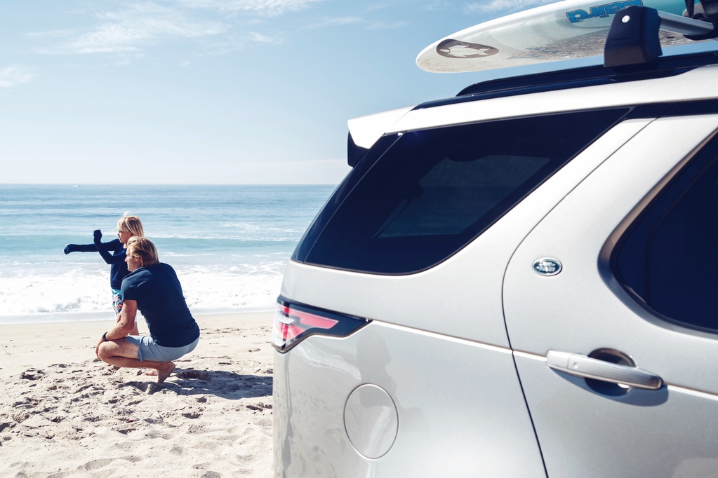 MAKING WAVES: LA SURFERS EXPERIENCE NEW LAND ROVER DISCOVERY AHEAD OF U ...