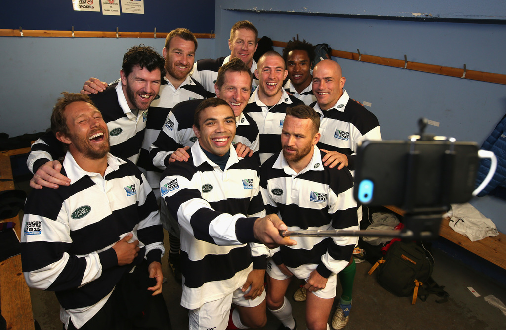 World’s Greatest Players Join Land Rover To Lend A Hand To The World’s ...