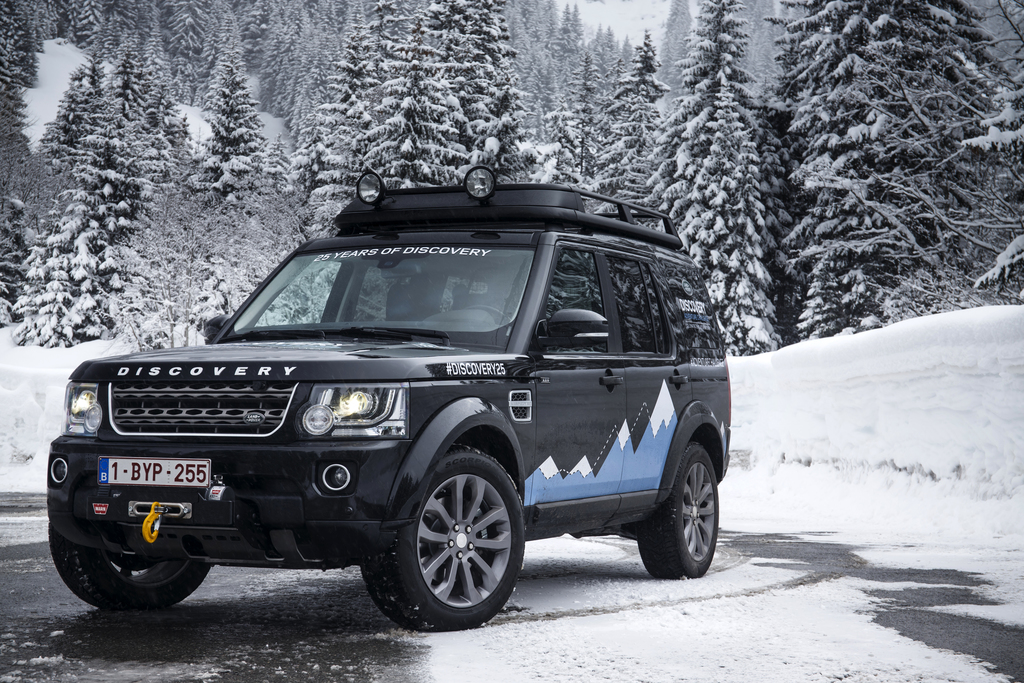 Land Rover Ambassador Sir Ranulph Fiennes and Bear Grylls Crown Next ...