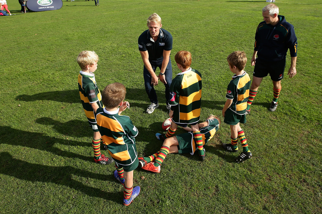 Schoolchildren Star as Rugby World Cup 2015 Mascots ahead of England v ...
