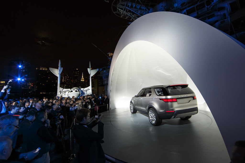 Land Rover Unveils Pioneering Discovery Vision Concept | Land Rover ...