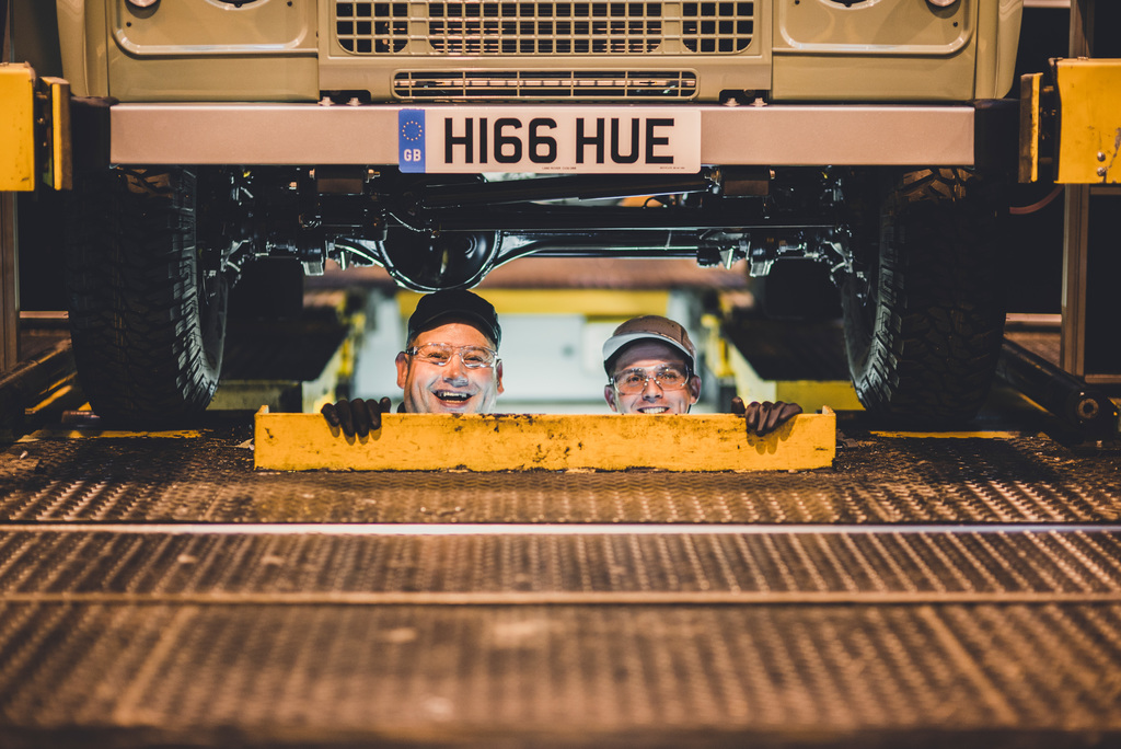 Celebrating The Legend - Last of the Current Land Rover Defenders is ...