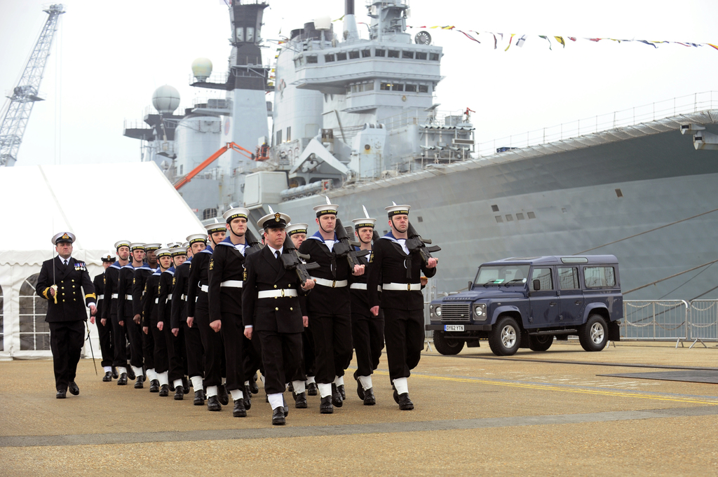 Land Rover Forms Affiliation With The New HMS Defender | Land Rover ...