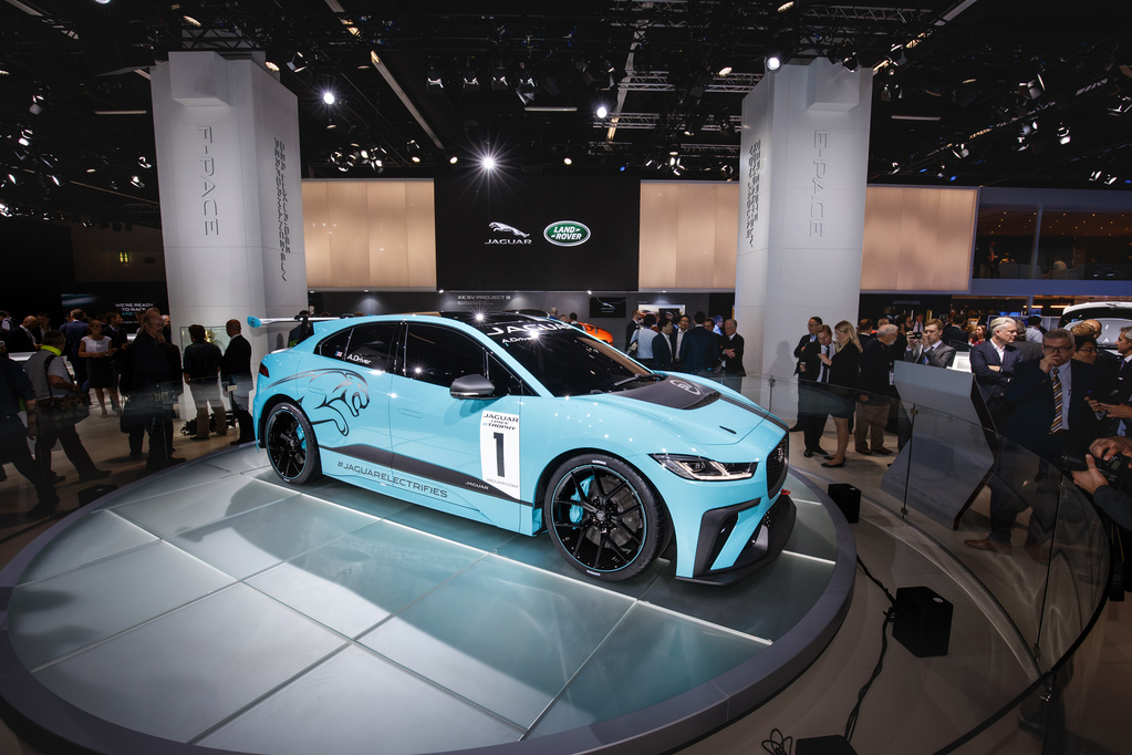 JAGUAR LAND ROVER RACING AHEAD WITH ELECTRIFICATION | Jaguar Media Newsroom