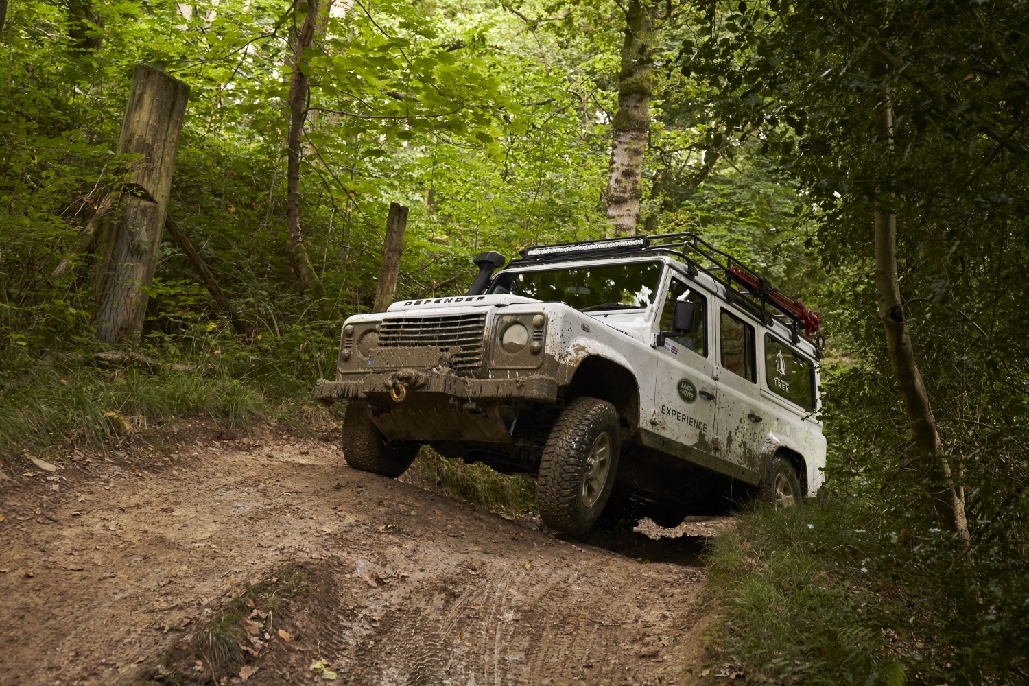 TASTE ADVENTURE WITH LAND ROVER’S NEW ‘EASTNOR EXPLORER’ EXPEDITIONS ...