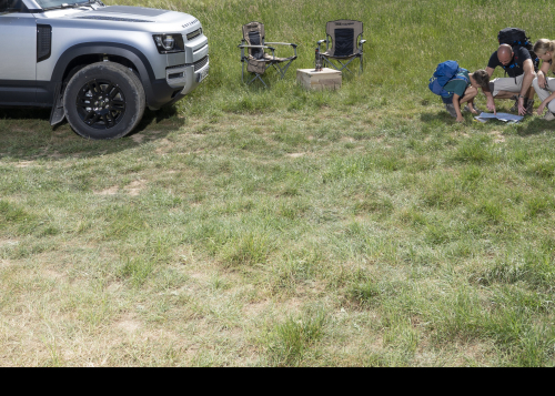LAND ROVER AND AUTOHOME CREATE RUGGED ROOF TENT FOR NEW DEFENDER | Land ...