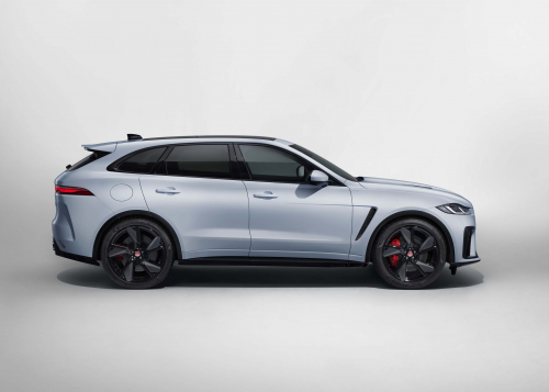 F-PACE SVR - Ionian Silver with new Black Pack | Land Rover Media Newsroom