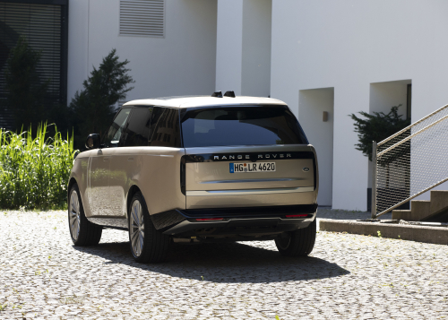 Der neue Range Rover - Batumi Gold/First Edition D350 | Land Rover ...