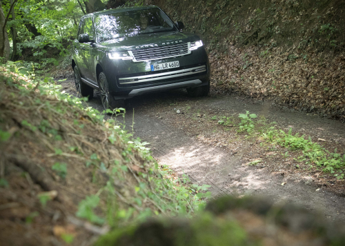 Der neue Range Rover - Belgravia Green/Autobiography D350 | Land Rover ...