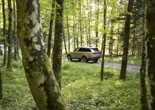 Der neue Range Rover - Batumi Gold/First Edition D350 | Land Rover ...