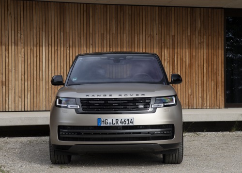 Der neue Range Rover - Sunset Gold/First Edition P530 | Land Rover ...