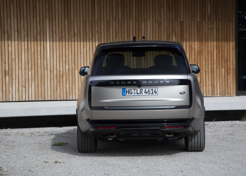 Der neue Range Rover - Sunset Gold/First Edition P530 | Land Rover ...