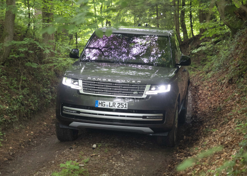 Der neue Range Rover - Charente Grey/First Edition P530 | Land Rover ...