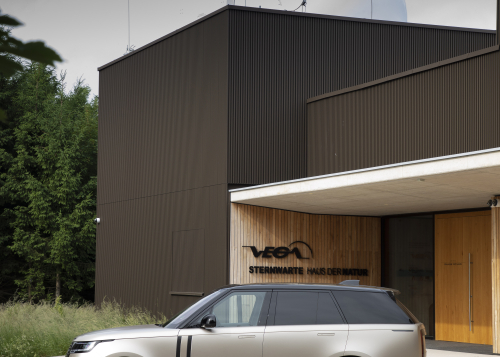 Der neue Range Rover - Sunset Gold/First Edition P530 | Land Rover ...