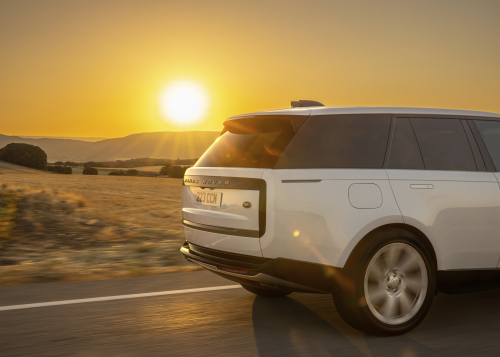 New Range Rover PHEV P440e | Land Rover Media Newsroom