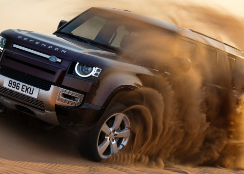 DEFENDER 130 SE P400 - SEDONA RED - DYNAMIC | Land Rover Media Newsroom