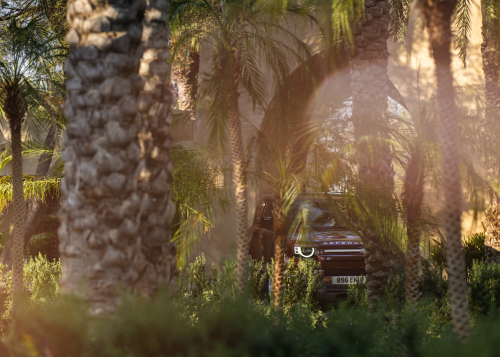 DEFENDER 130 SE P400 - SEDONA RED - LOCATION | Land Rover Media Newsroom