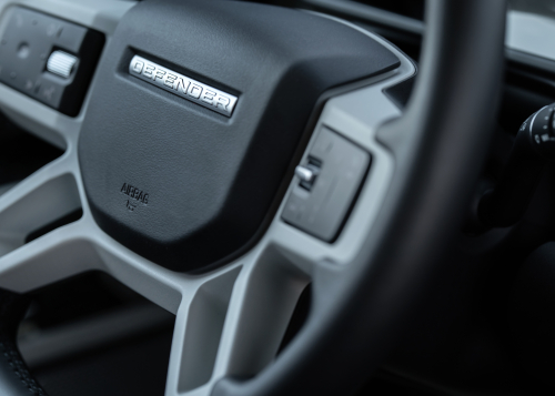 DEFENDER 130 SE P400 - SEDONA RED - LOCATION | Land Rover Media Newsroom