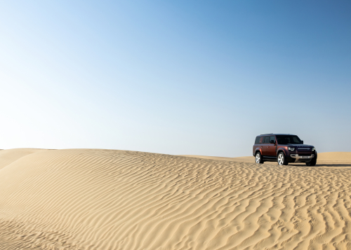 DEFENDER 130 SE P400 - SEDONA RED - DYNAMIC | Land Rover Media Newsroom