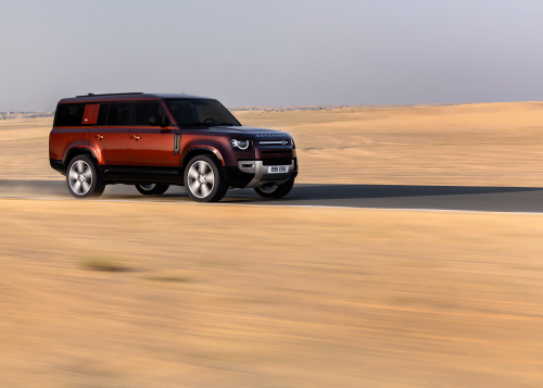 DEFENDER 130 SE P400 - SEDONA RED - DYNAMIC | Land Rover Media Newsroom