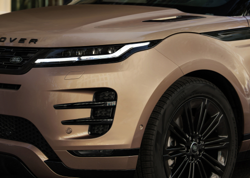 EVOQUE AUTOBIOGRAPHY P300E - LOCATION | Land Rover Media Newsroom
