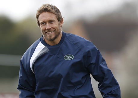 World’s Greatest Players Join Land Rover To Lend A Hand To The World’s ...