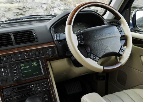 Iconic Range Rover Turns 40 | Land Rover Media Newsroom