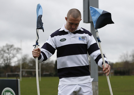 World’s Greatest Players Join Land Rover To Lend A Hand To The World’s ...