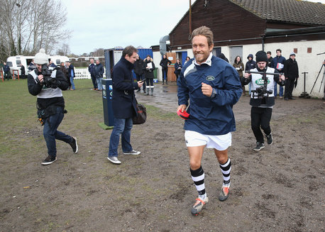 World’s Greatest Players Join Land Rover To Lend A Hand To The World’s ...