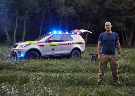 Behind The Scenes: Discovery Red Cross Emergency Response Vehicle | JLR ...
