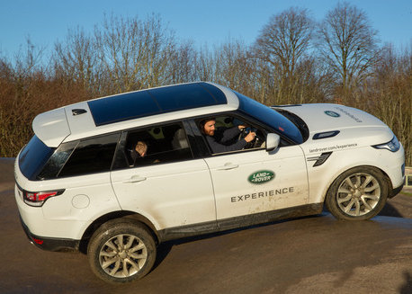 ULTIMATE FAMILY CHRISTMAS AT LAND ROVER EXPERIENCE EASTNOR’S WINTER ...