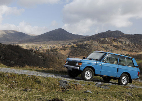 1970 Classic Range Rover (Tuscan Blue) | Land Rover Media Newsroom