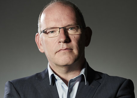 LAND ROVER REVEALS NEW DISCOVERY - PEOPLE | JLR Media Newsroom